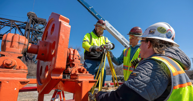 Why Skilled Crane and Rigging Teams Keep Projects on Track